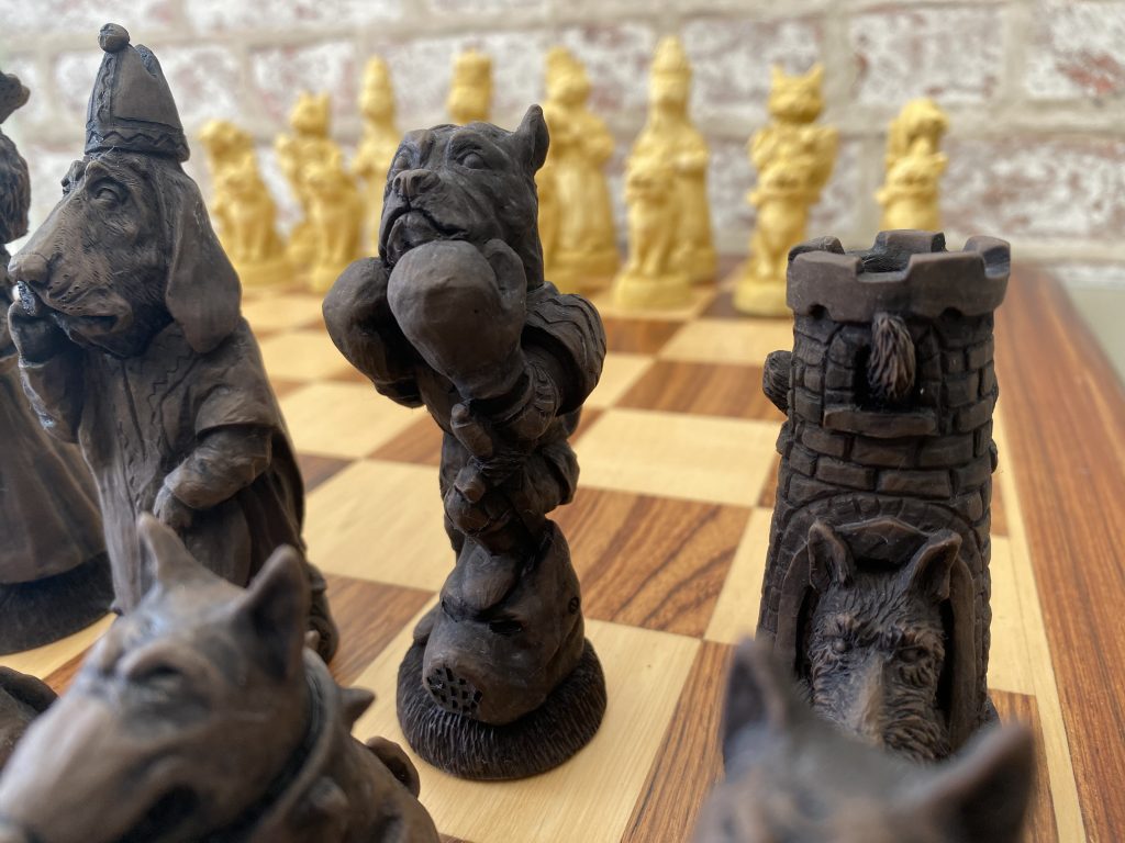 Berkeley Chess Ltd - Cats and Dogs - BROWN - ChessBaron Chess Sets ...
