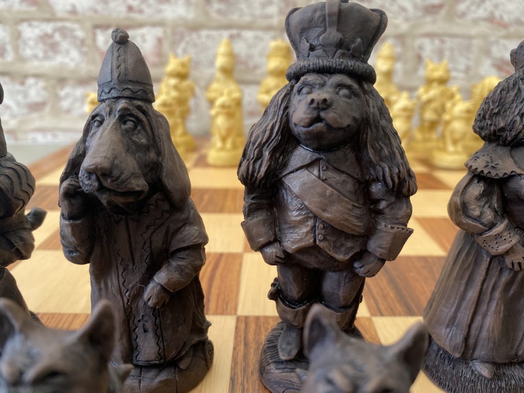 Berkeley Chess Ltd - Cats and Dogs - BROWN - ChessBaron Chess Sets ...