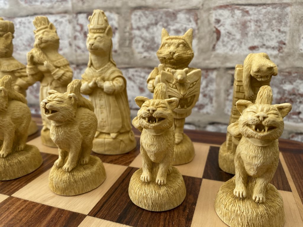 Berkeley Chess Ltd - Cats and Dogs - BROWN - ChessBaron Chess Sets ...