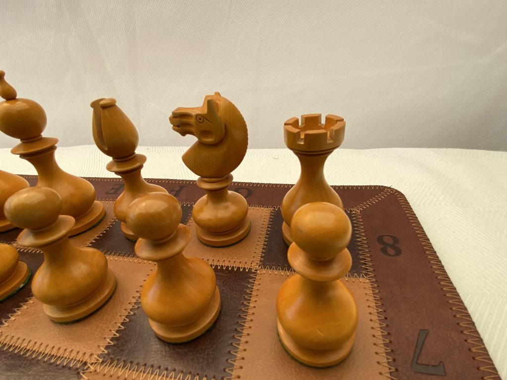 The Antiqued Dublin Double Weighted Chess Set - ChessBaron Chess Sets ...