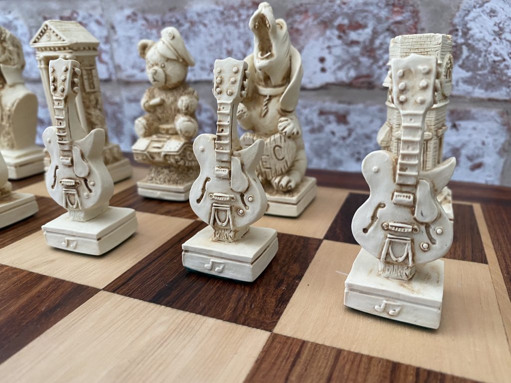 Elvis Presley Chess Set - ChessBaron Chess Sets - 01278 426100