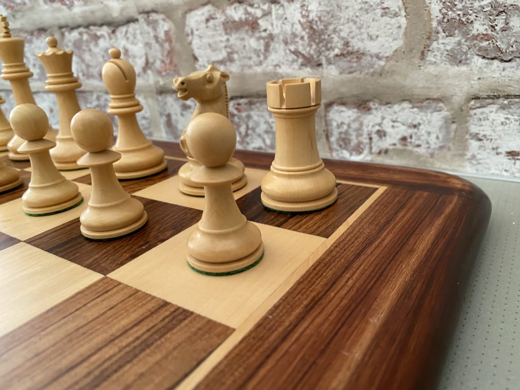 Bobby Fischer Triple Weighted Chess Set - Ebonised - ChessBaron Chess ...