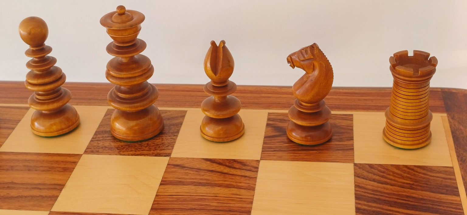 John Calvert Chess Set in Ebony - ChessBaron Chess Sets - 01278 426100
