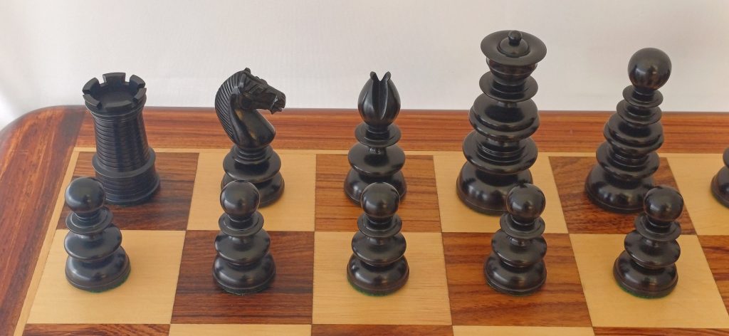 John Calvert Chess Set in Ebony - ChessBaron Chess Sets - 01278 426100