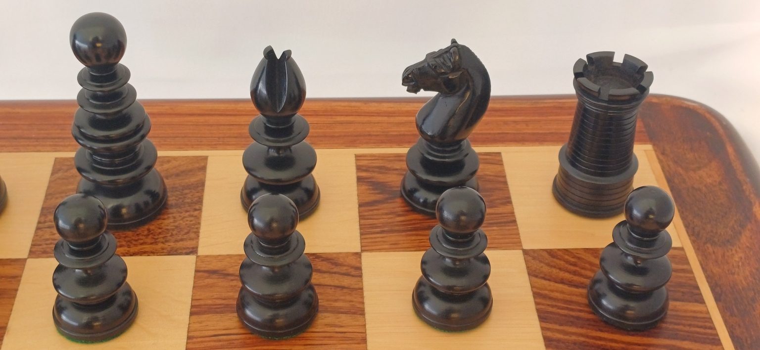 John Calvert Chess Set in Ebony - ChessBaron Chess Sets - 01278 426100